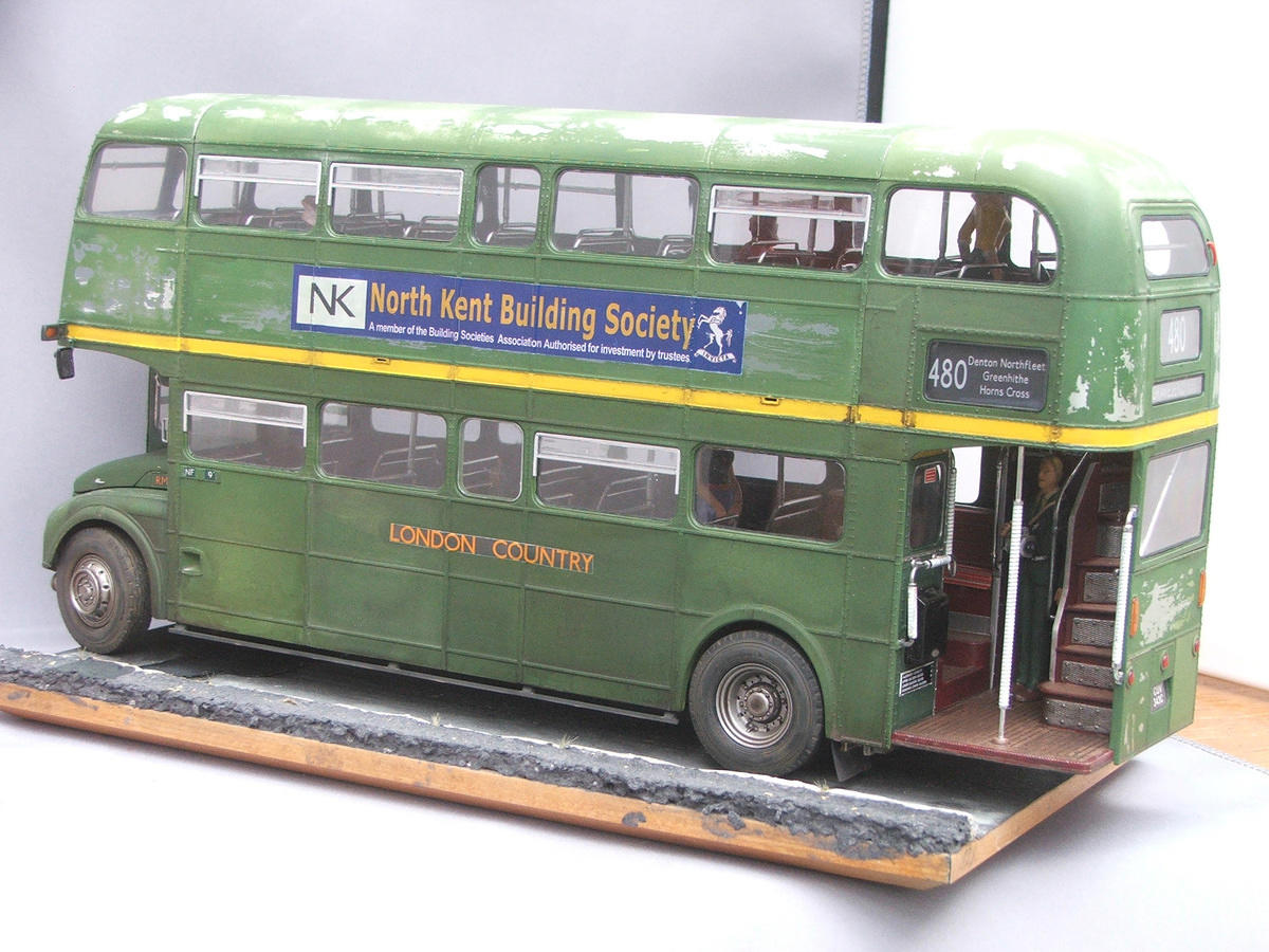 Revell Routemaster, London Country 480 mid 70s - Ready For Inspection ...