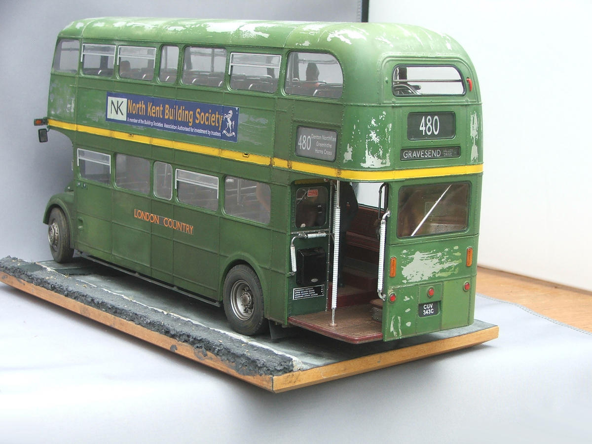 Revell Routemaster, London Country 480 mid 70s - Ready For Inspection ...