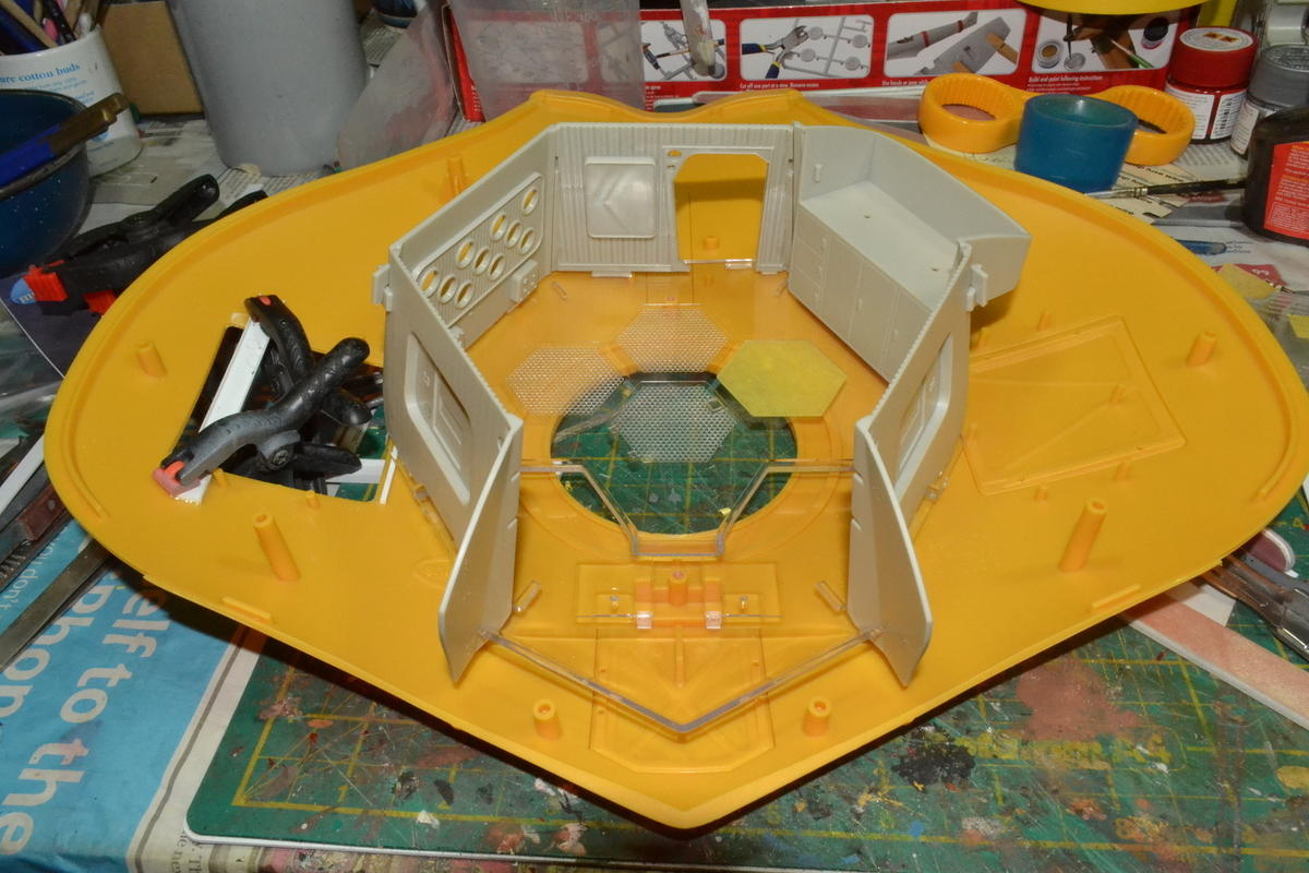 1:32 Flying Sub from "Voyage to the Bottom of the Sea" from Moebius ...