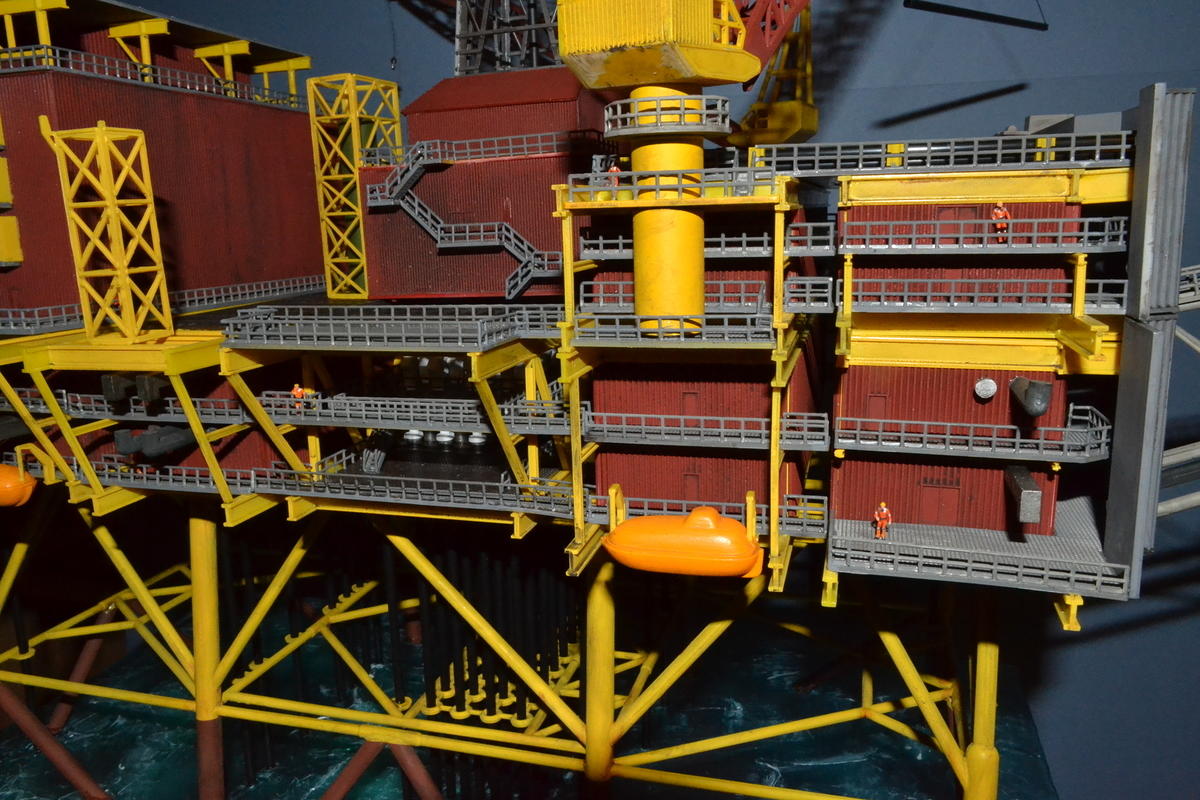 North Cormorant Oil Platform - 1:200 from Revell - Ready for Inspection ...
