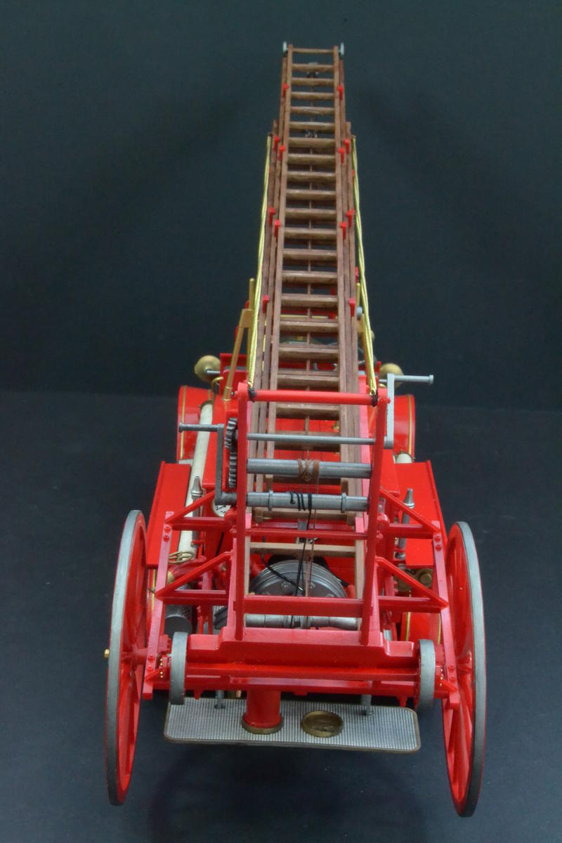 Bandai 1:16 1914 Dennis Fire Engine - Ready For Inspection - Vehicles ...