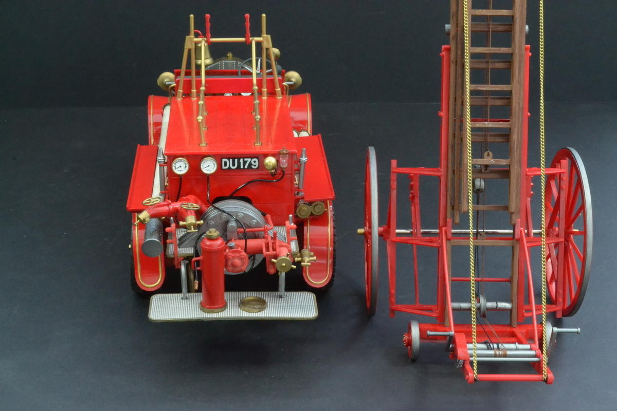 Bandai 1:16 1914 Dennis Fire Engine - Ready For Inspection - Vehicles ...