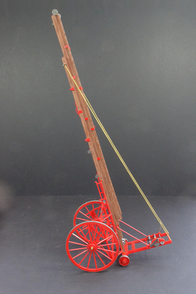 Bandai 1:16 1914 Dennis Fire Engine - Ready For Inspection - Vehicles ...