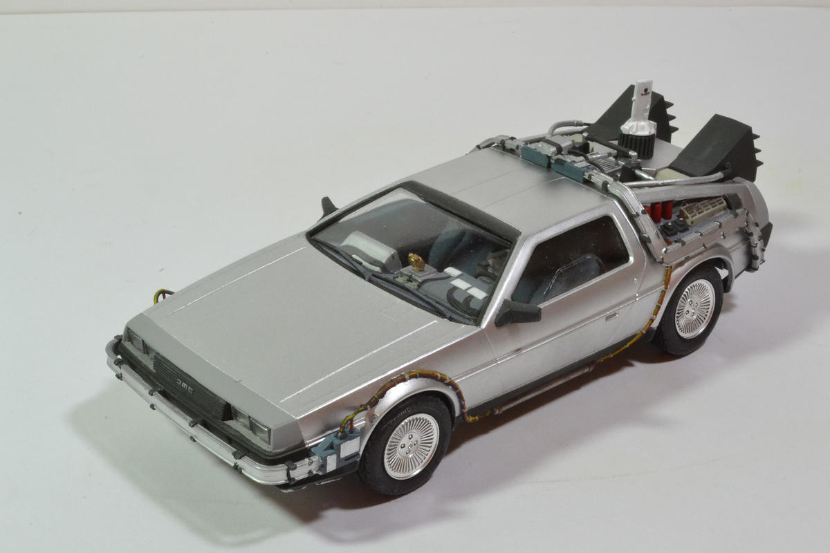Back to the Future II - 1:24 DeLorian from Aoshima - Ready for ...
