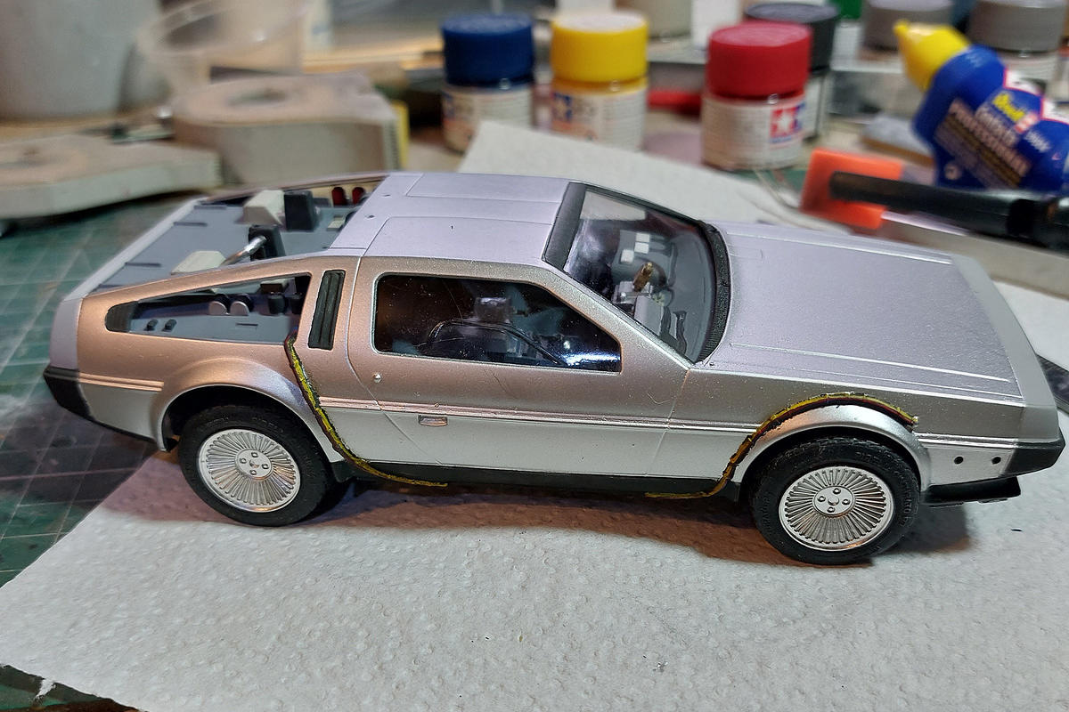 1:24 Back to the Future II De Lorean - Aoshima - Work In Progress - SF ...