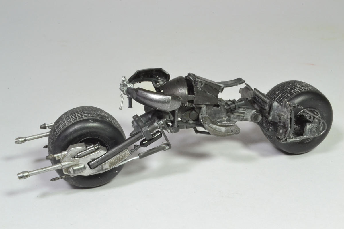 1:25 Bat-pod from The Dark Knight Rises, Moebius kit - Ready for ...