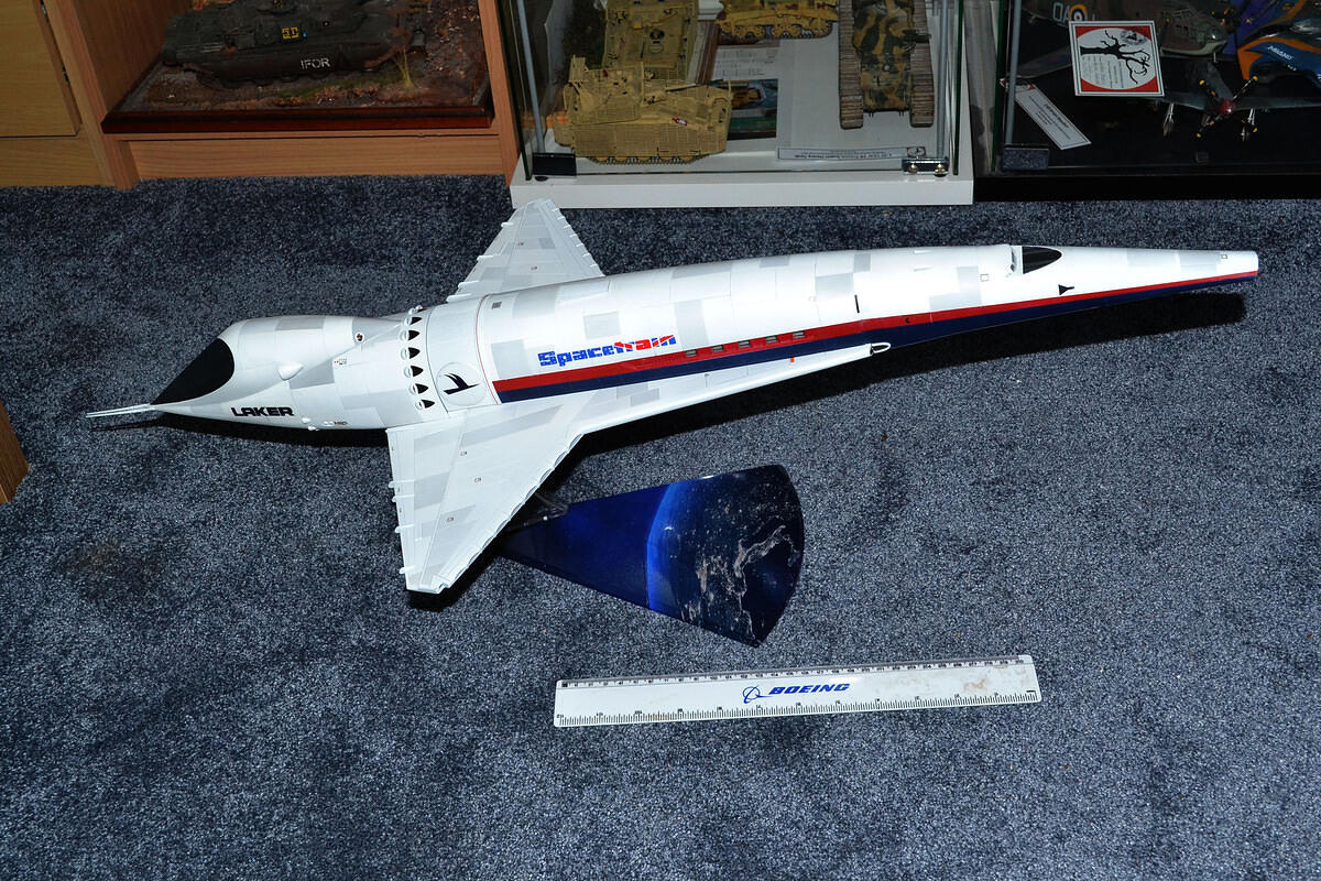 2001: A Space Odyssey, 1/72 Orion III Space Clipper from Moebius... cue ...